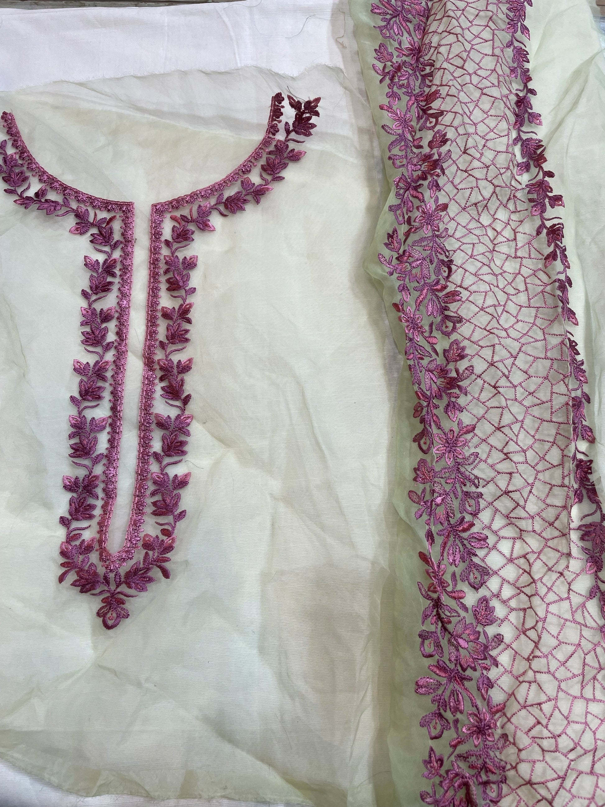 Neck Sets – Patches Lane